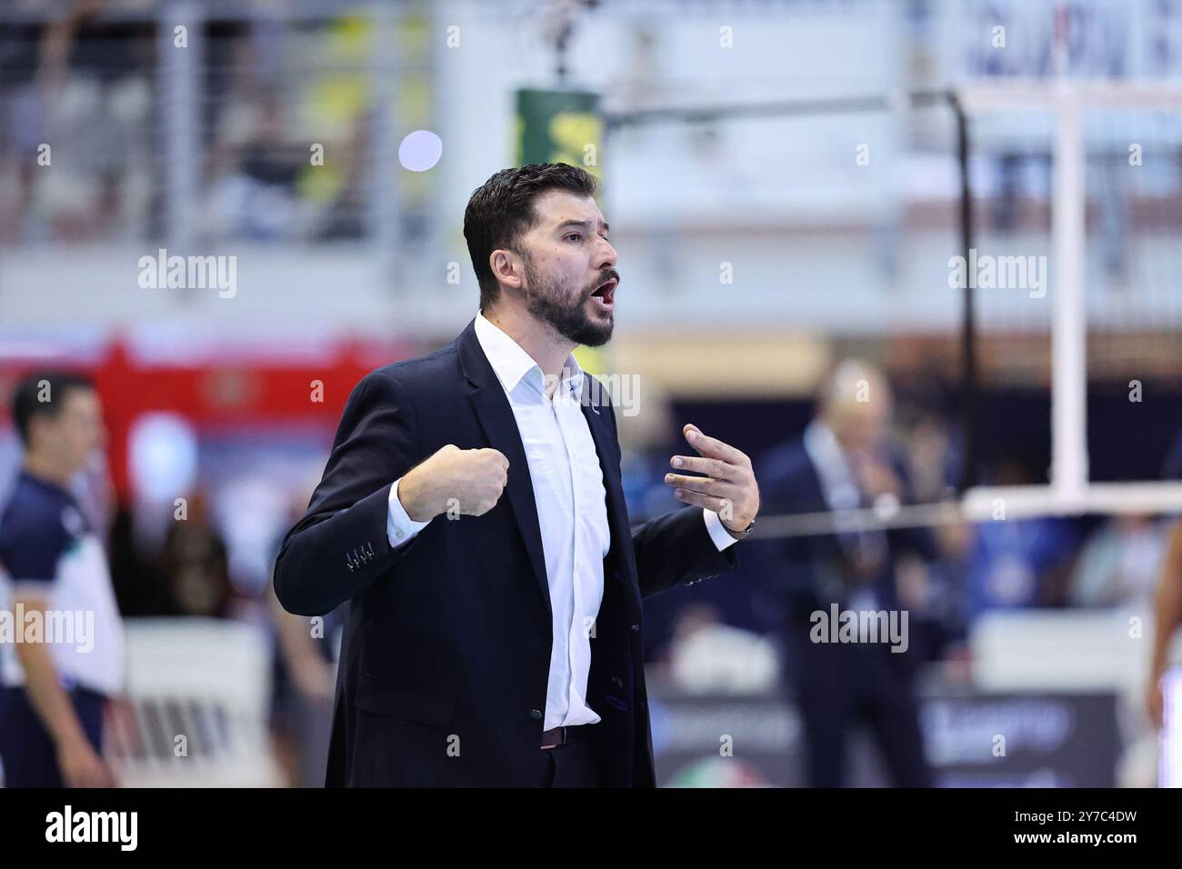 head coach Guillermo Falasca (Cisterna Volley) during Cisterna Volley ...