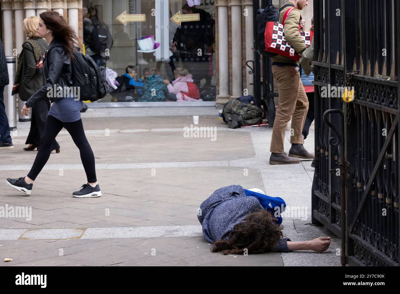 Unsafe streets london hi-res stock photography and images - Alamy