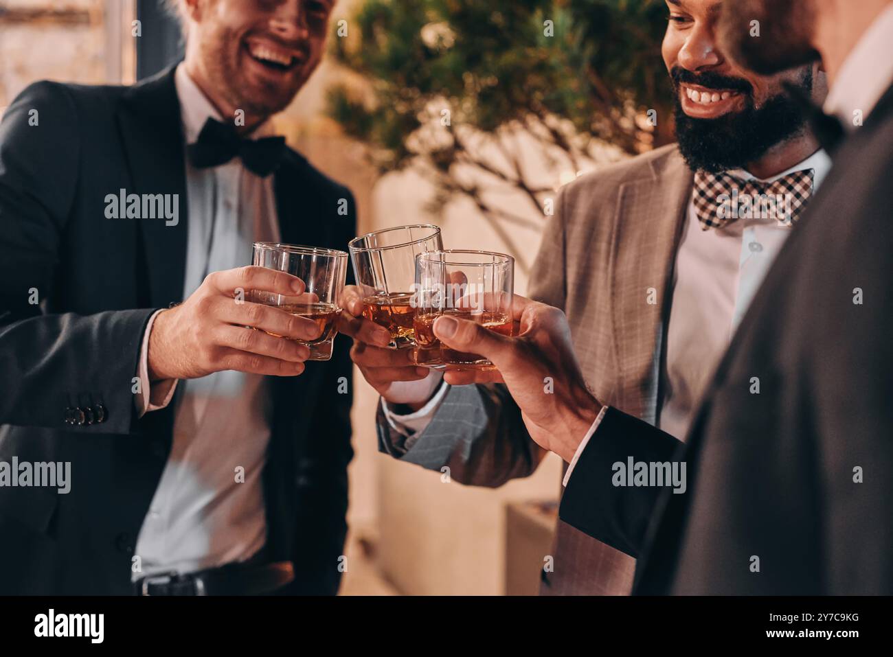 Luxury millionaire party people hi-res stock photography and images - Alamy