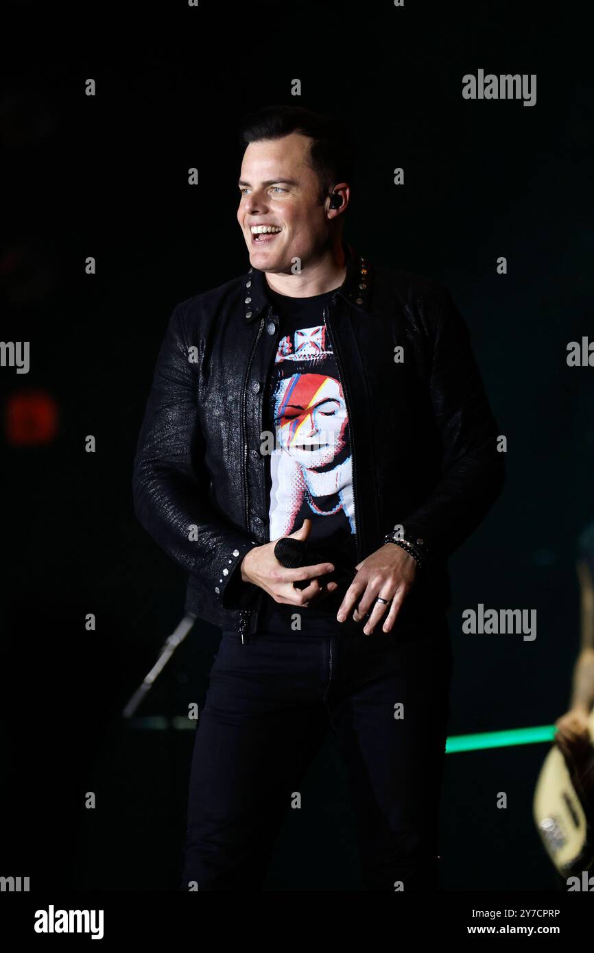 Sänger Marc Martel während der Show One Vision of Queen, einer Queen ...