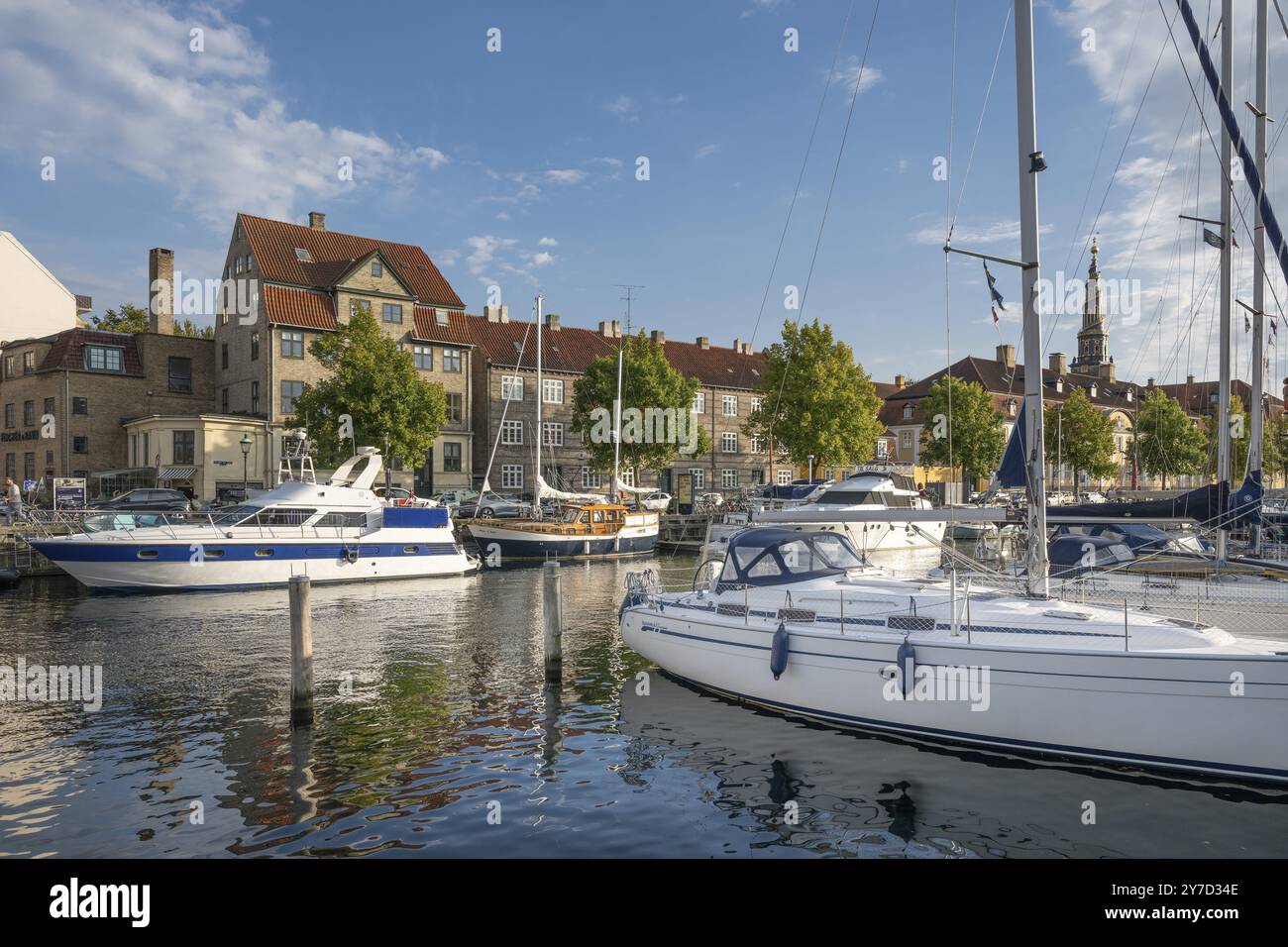 Sailboats and historic buildings, Christianshavn Canal, Copenhagen ...