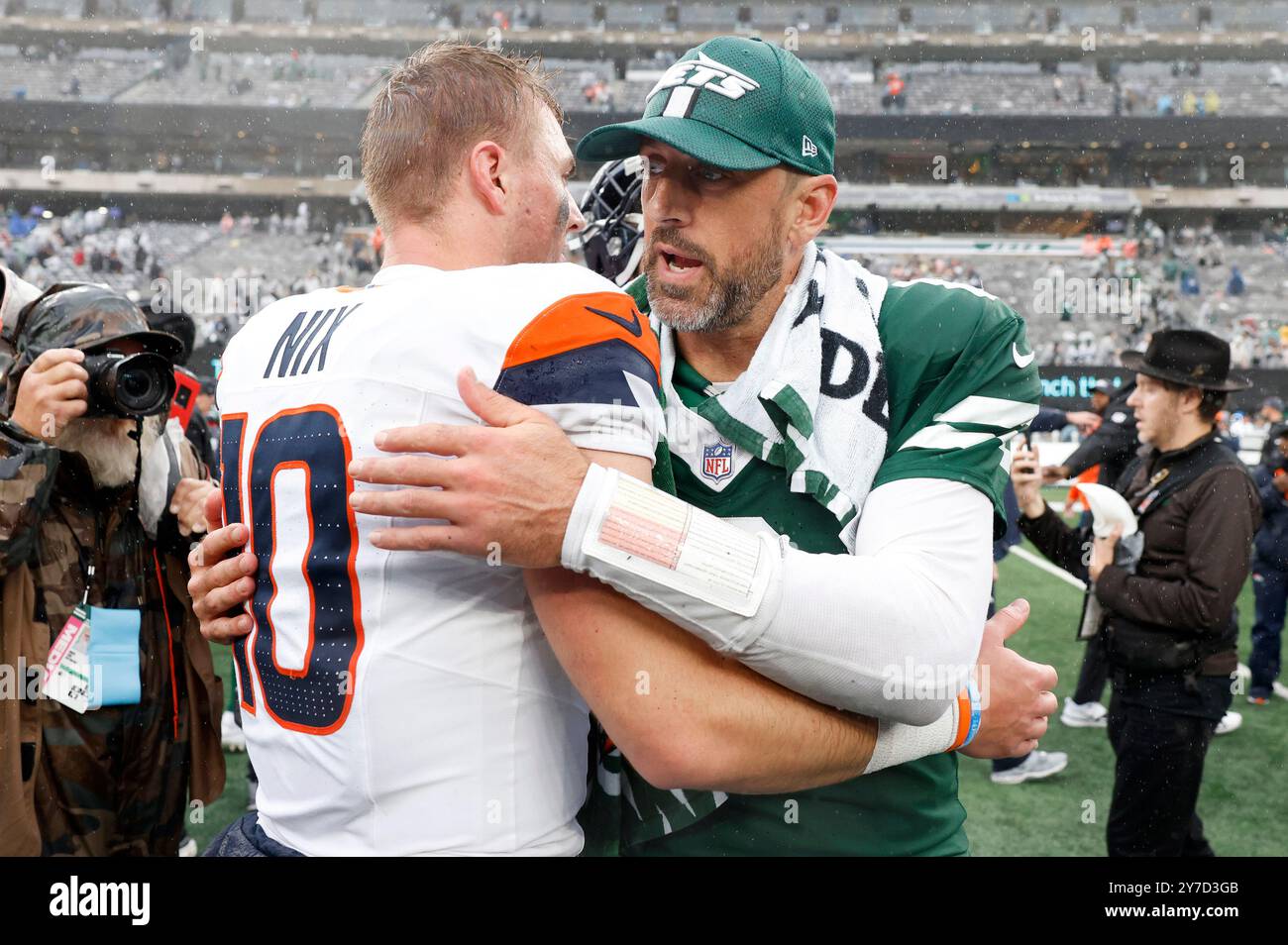 East Rutherford, United States. 29th Sep, 2024. New York Jets Aaron ...