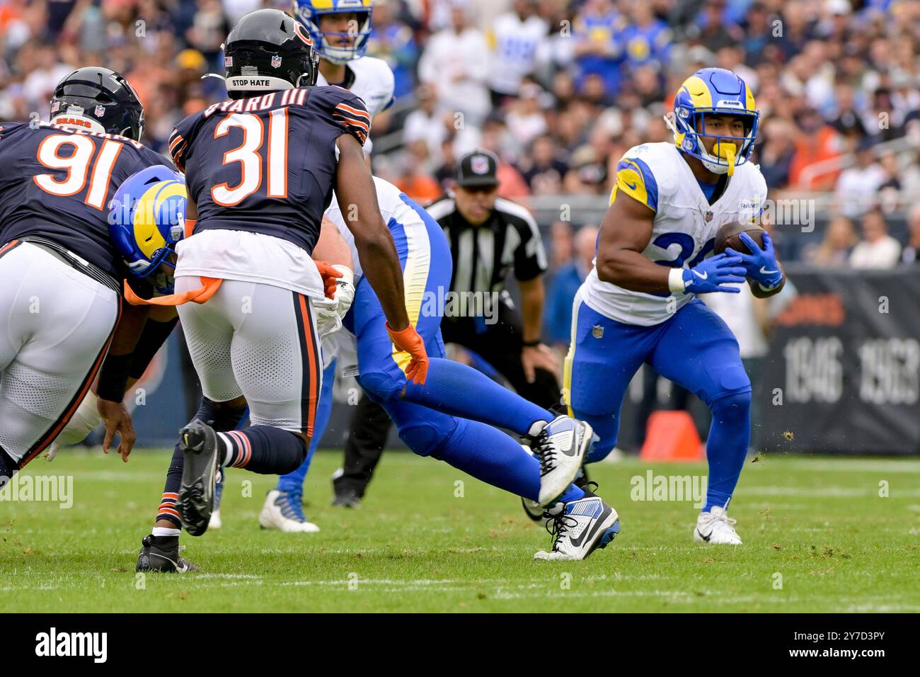 Chicago, United States. 29th Sep, 2024. Los Angeles Rams running back ...