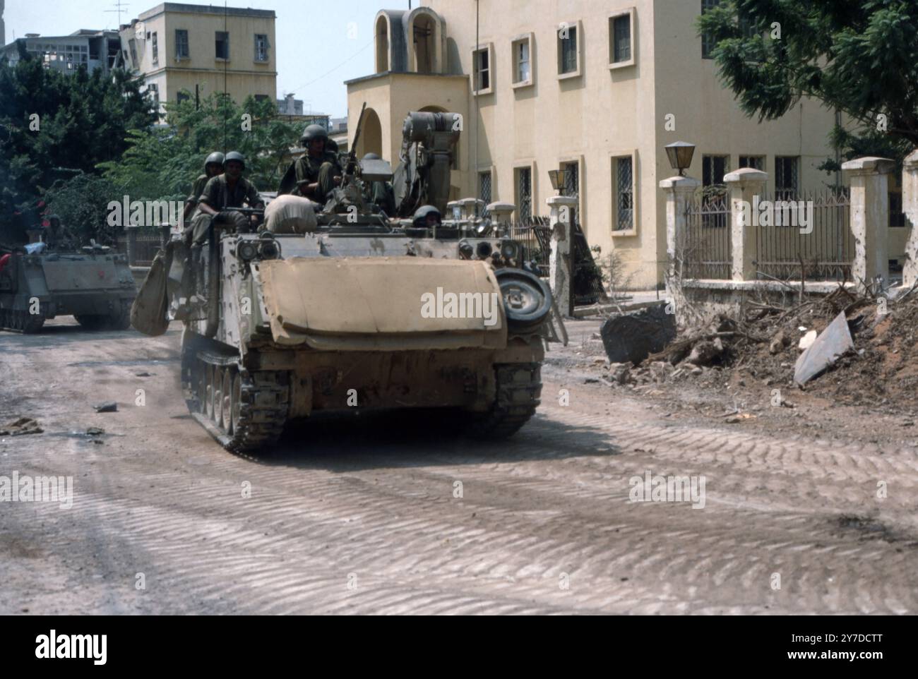 Lebanon War 1982 / Lebanonwar 82 - Beirut -IDF / Israeli M579 (M113 ...