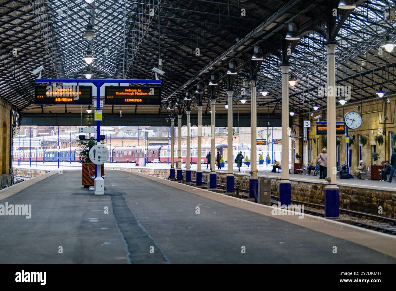 Scarborough Railway Station Stock Photo - Alamy