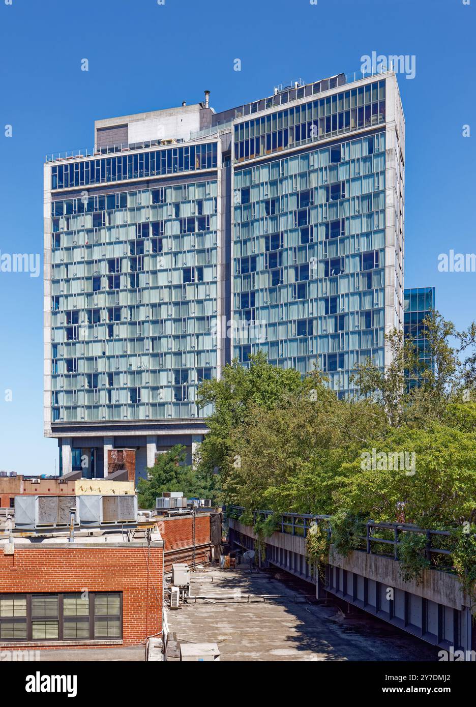 Ennead Architects designed The Standard, High Line, as hinged volumes ...