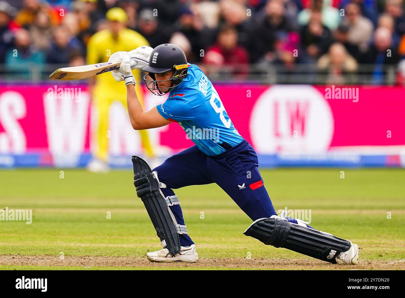 Cricket jacob bethell hi-res stock photography and images - Alamy