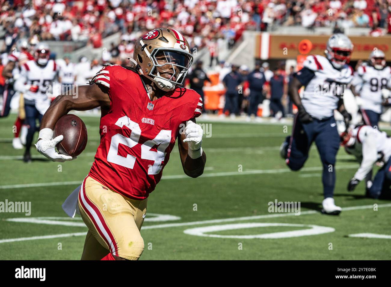 Santa Clara, United States. 29th Sep, 2024. San Francisco 49ers running ...