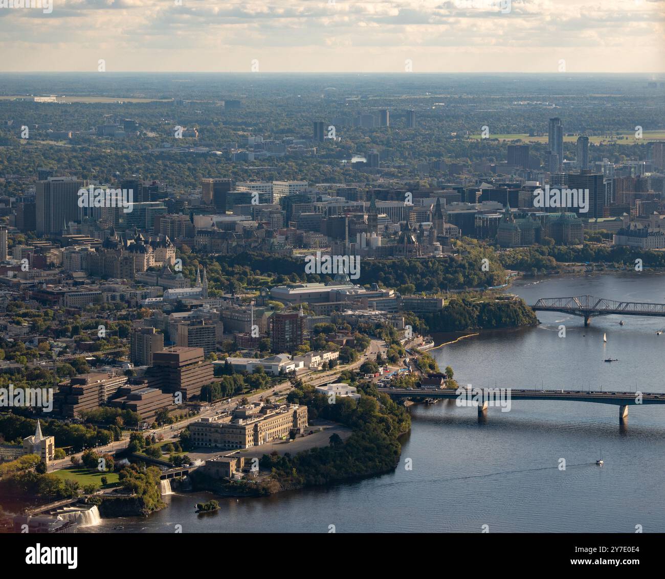 Aerial view of downtown Ottawa, the Parliament of Canada, the Supreme ...