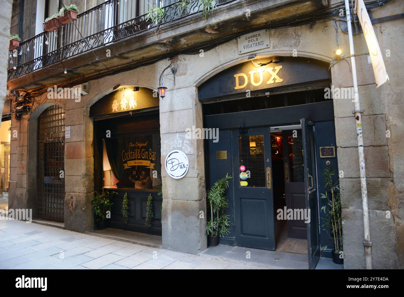 The Dux Gin & Cocktail Bar in the old city of Barcelona, Spain Stock ...