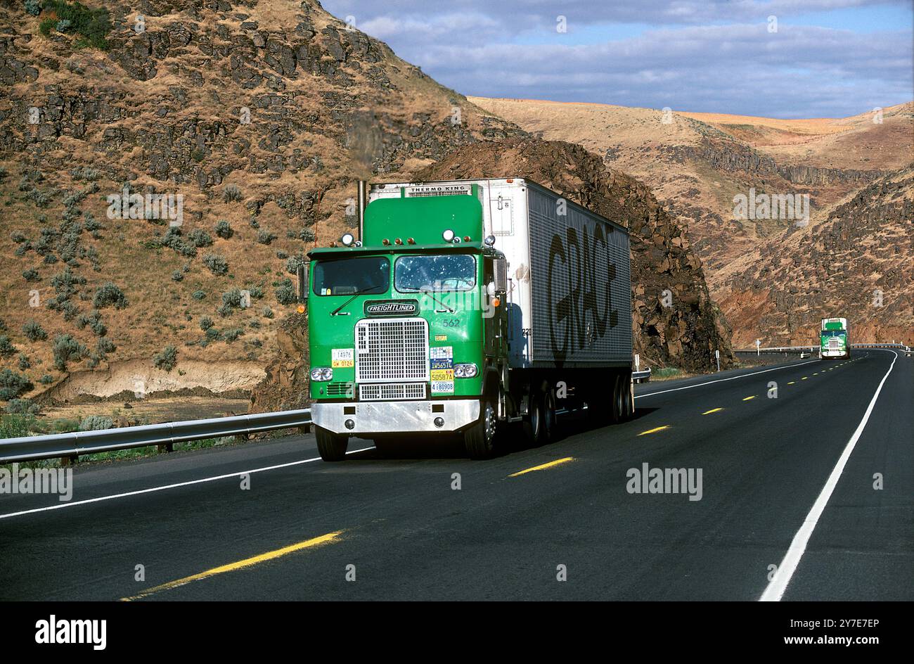 Tractor trailers hi-res stock photography and images - Alamy