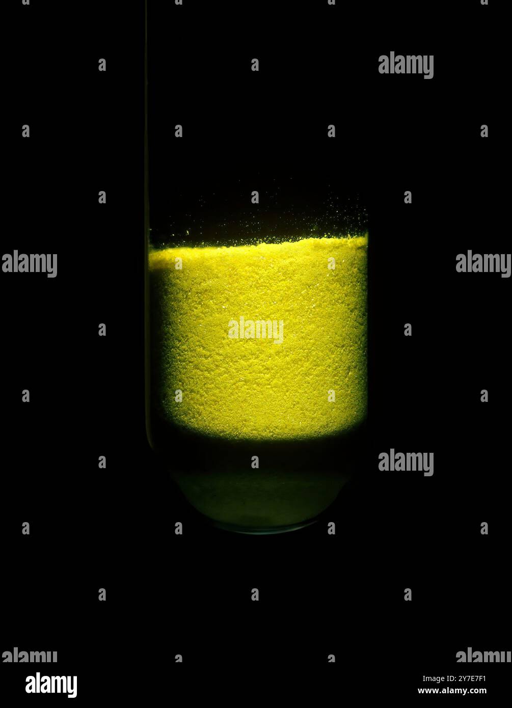 Yellow uranium powder hi-res stock photography and images - Alamy