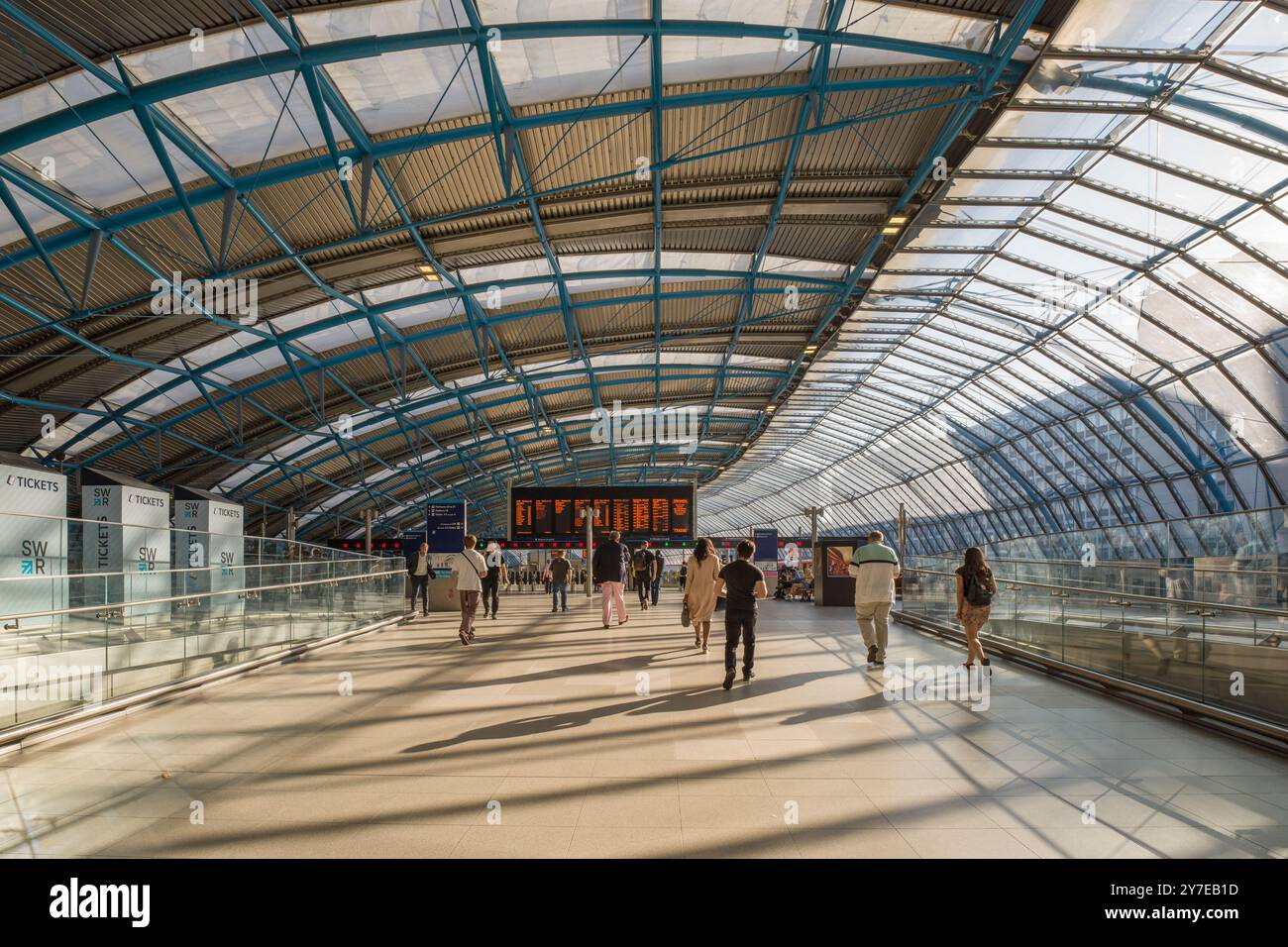 Interior of Waterloo Station London, showing platform leading to South ...