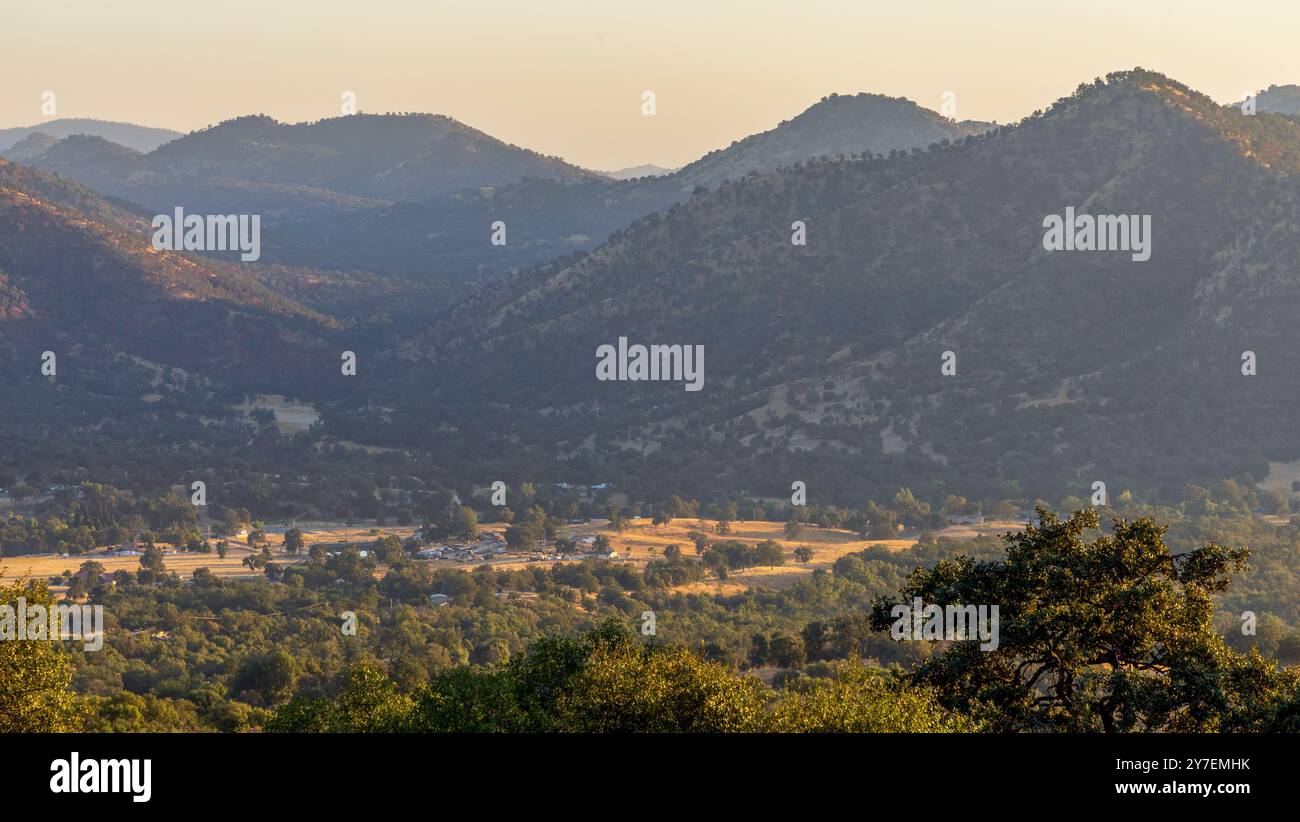 California corn irrigation hi-res stock photography and images - Alamy