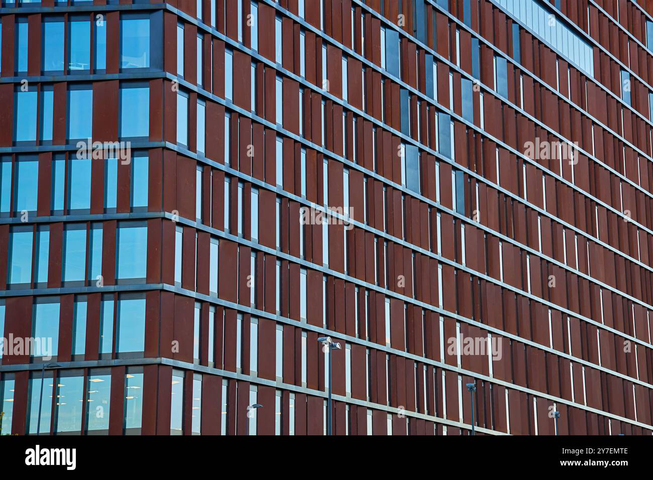 Contemporary office building with geometric facade. Contemporary ...