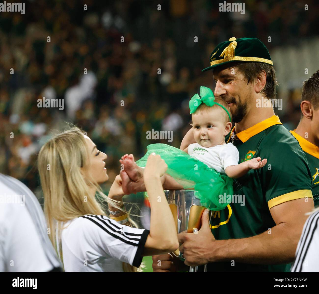 Springbok Eben Etsebeth with his baby daughter sitting in the Castle ...