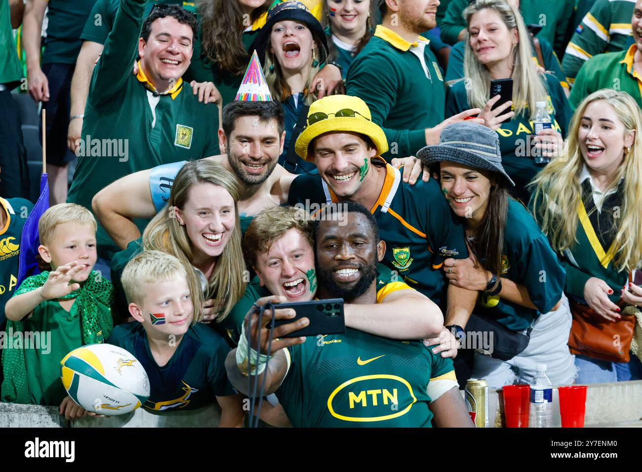Siya Kolisi takes a celebratory selfie with fans after winning the ...