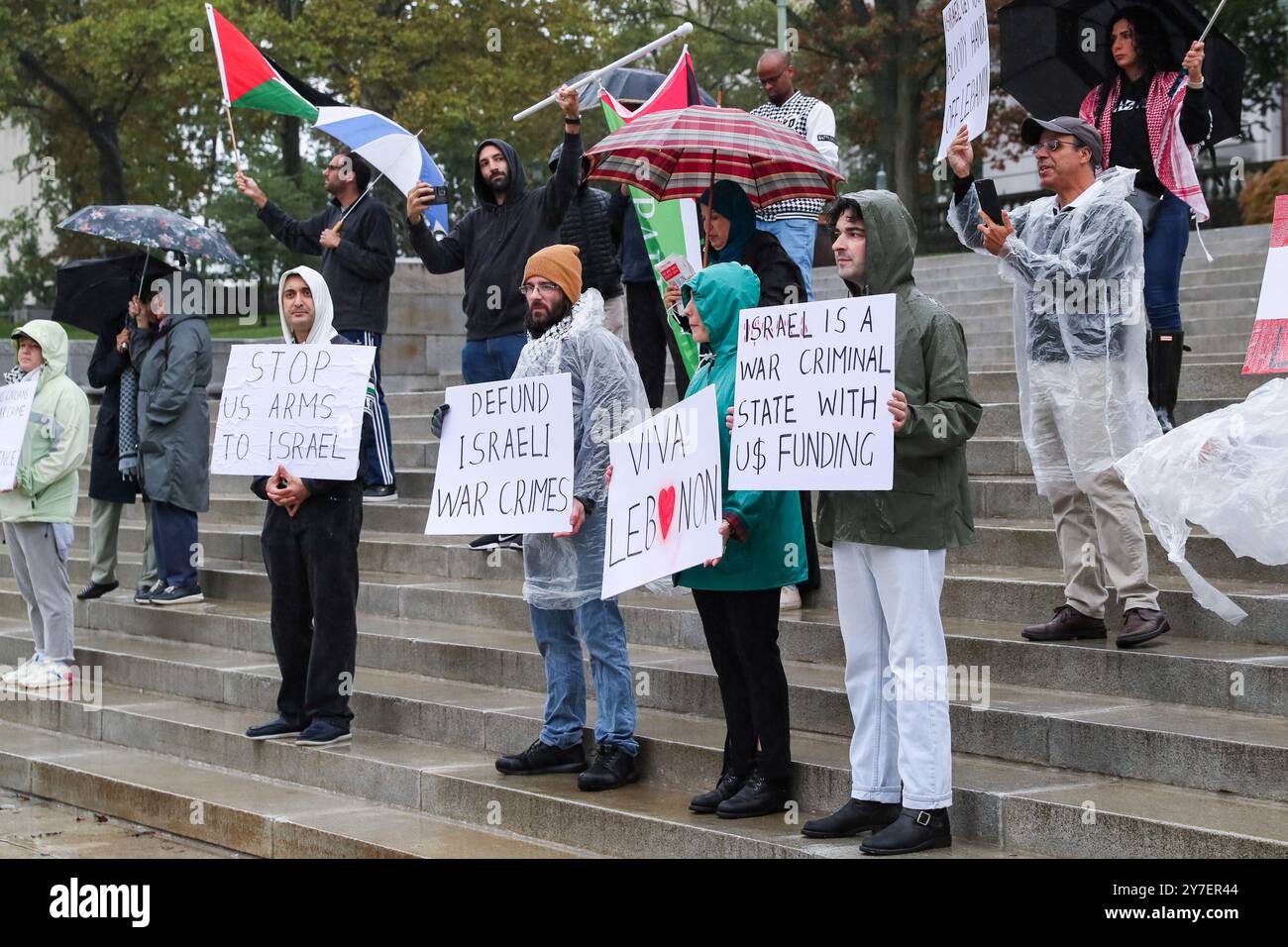 Llah charity hi-res stock photography and images - Alamy