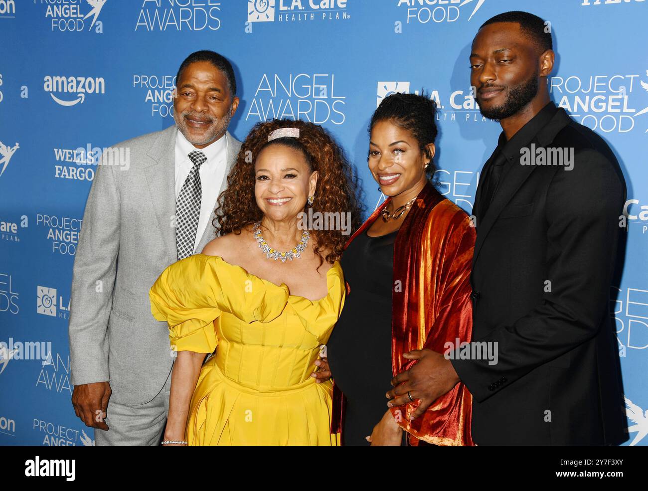 LOS ANGELES, CALIFORNIA - SEPTEMBER 28: (L-R) Norm Nixon, Debbie Allen ...