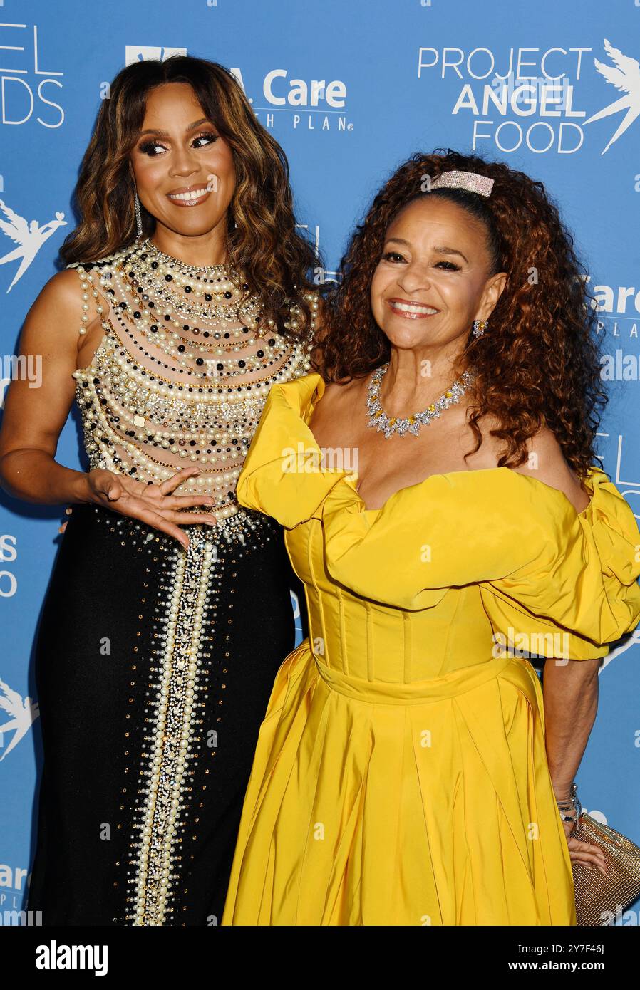 LOS ANGELES, CALIFORNIA - SEPTEMBER 28: (L-R) Deborah Cox and Debbie ...