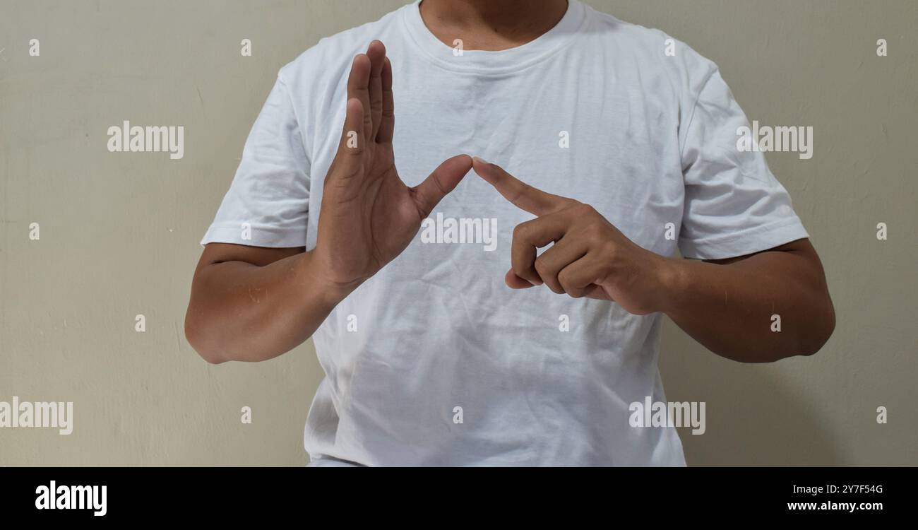 Group deaf people sign language hi-res stock photography and images - Alamy