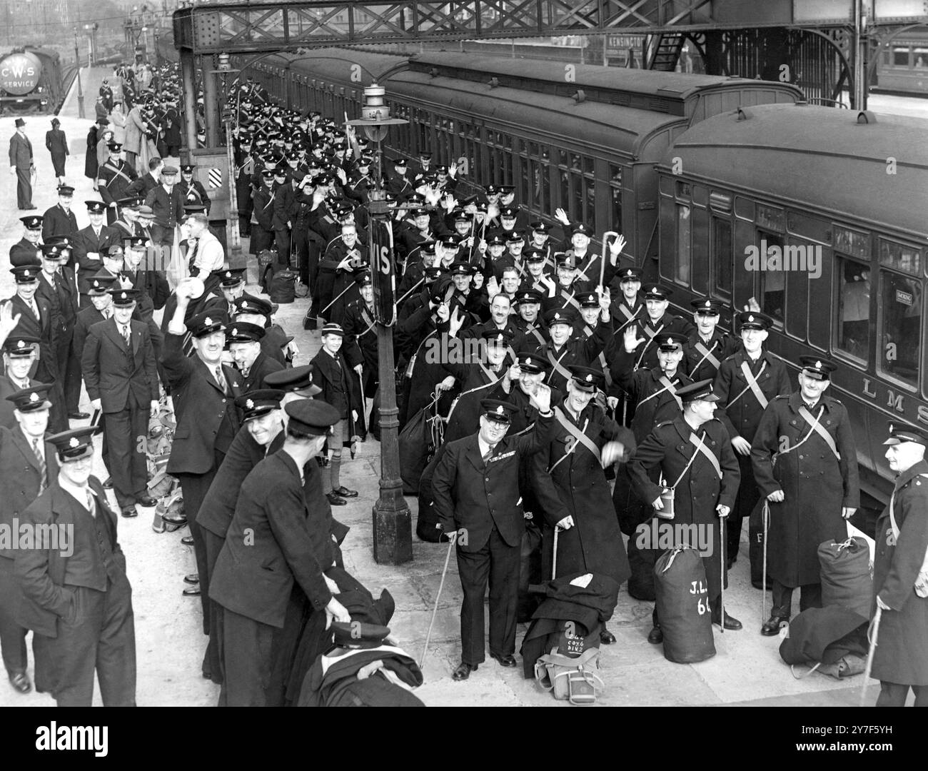 British Legion Police Leave on First Stage of Journey to Czechoslovakia ...