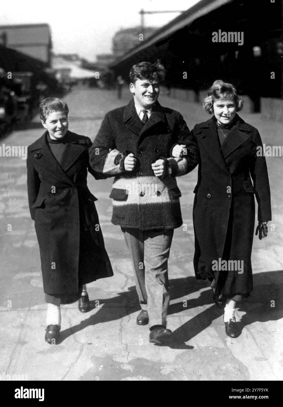 Yehudi Menuhin and his sisters Stock Photo - Alamy