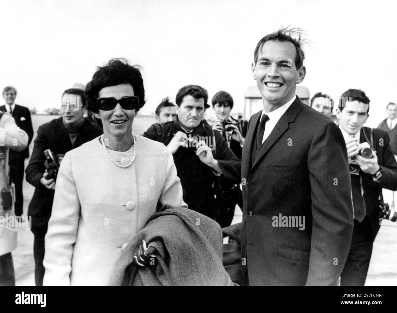 Dr. Christian Barnard with his wife Louwki (Louwtjie) arrive at London ...