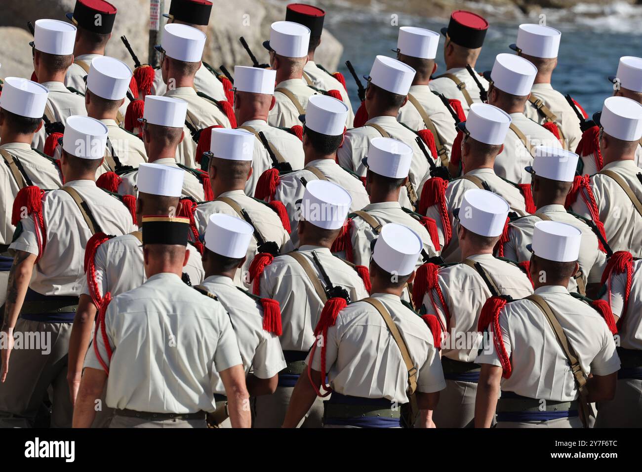 Legionnaires of the 2nd Foreign Parachute Regiment, led by General ...