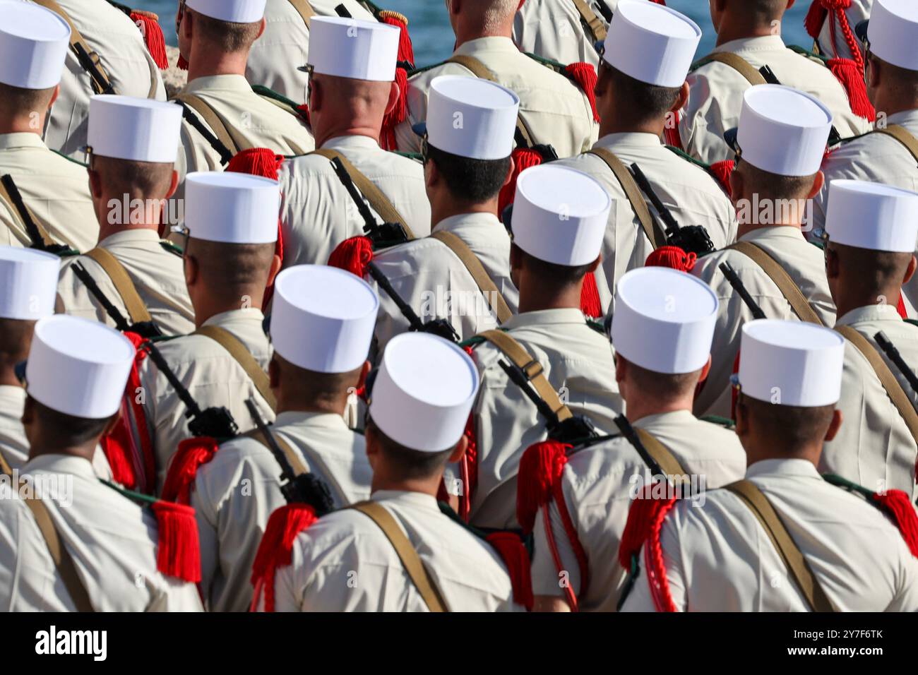 Legionnaires of the 2nd Foreign Parachute Regiment, led by General ...