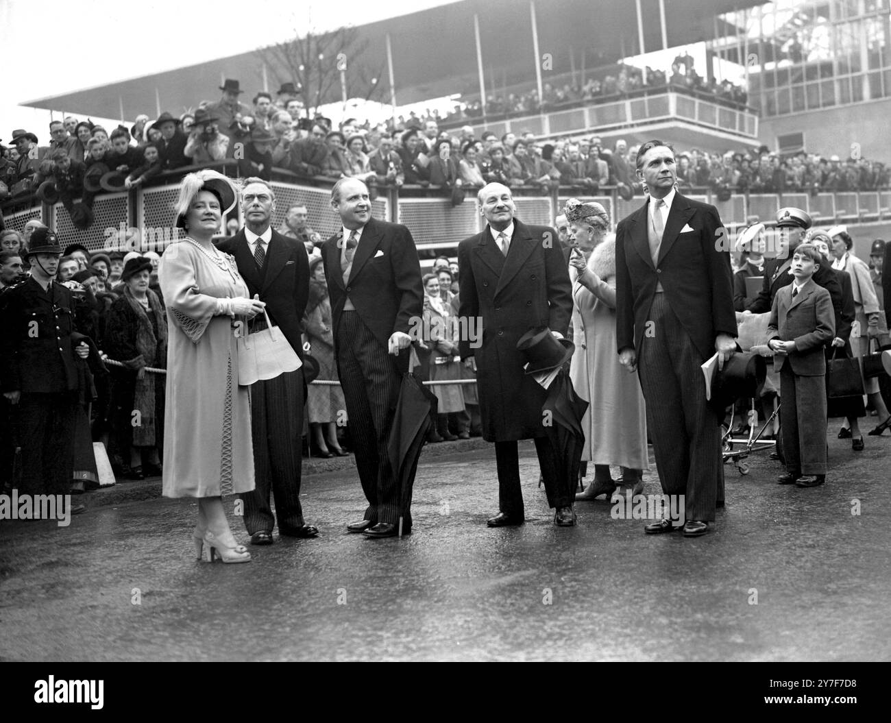 King George 6 and Queen Elizabeth tour the Festival of Britain, 4 May ...
