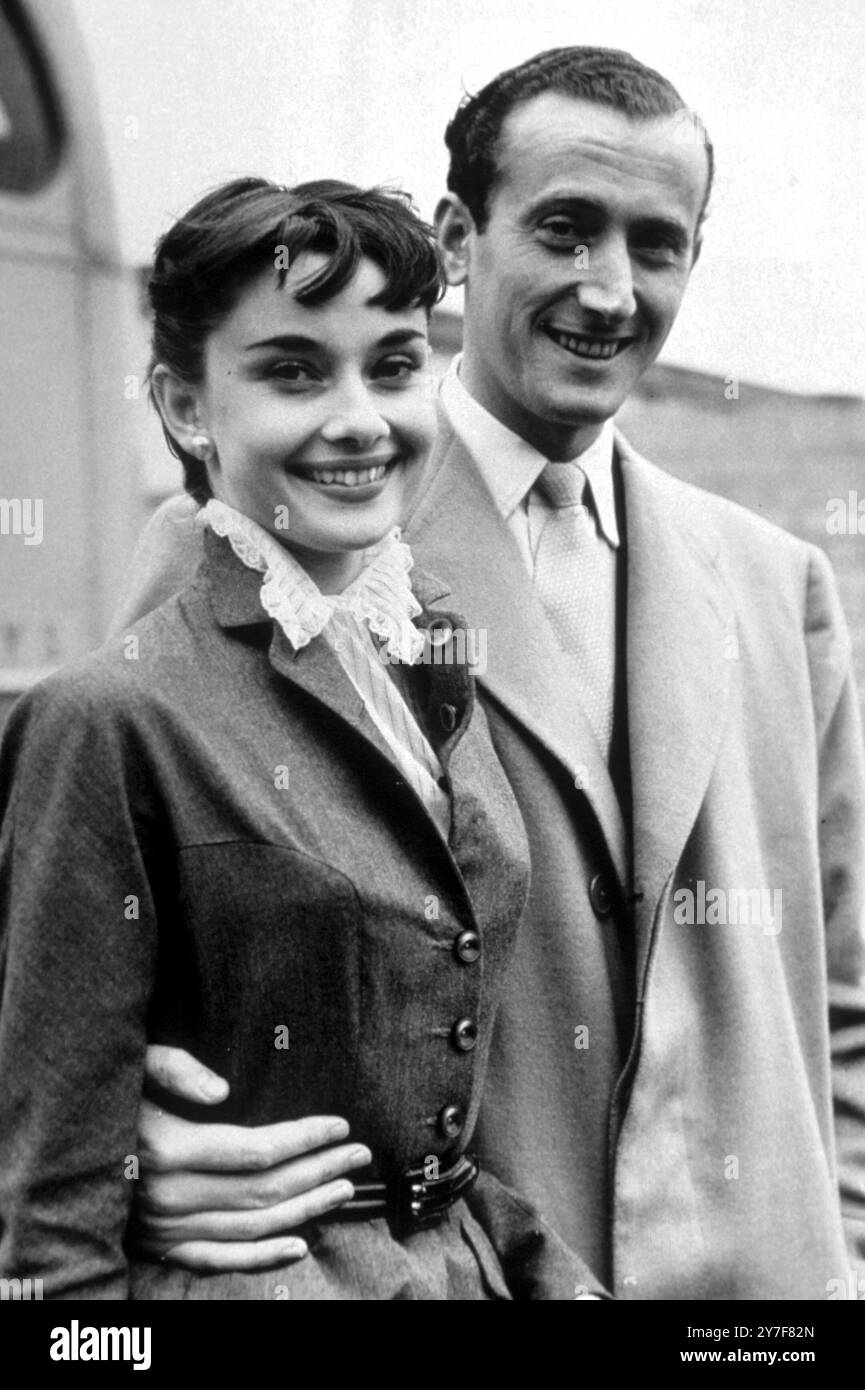 September 30th Black and White Stock Photos & Images - Alamy