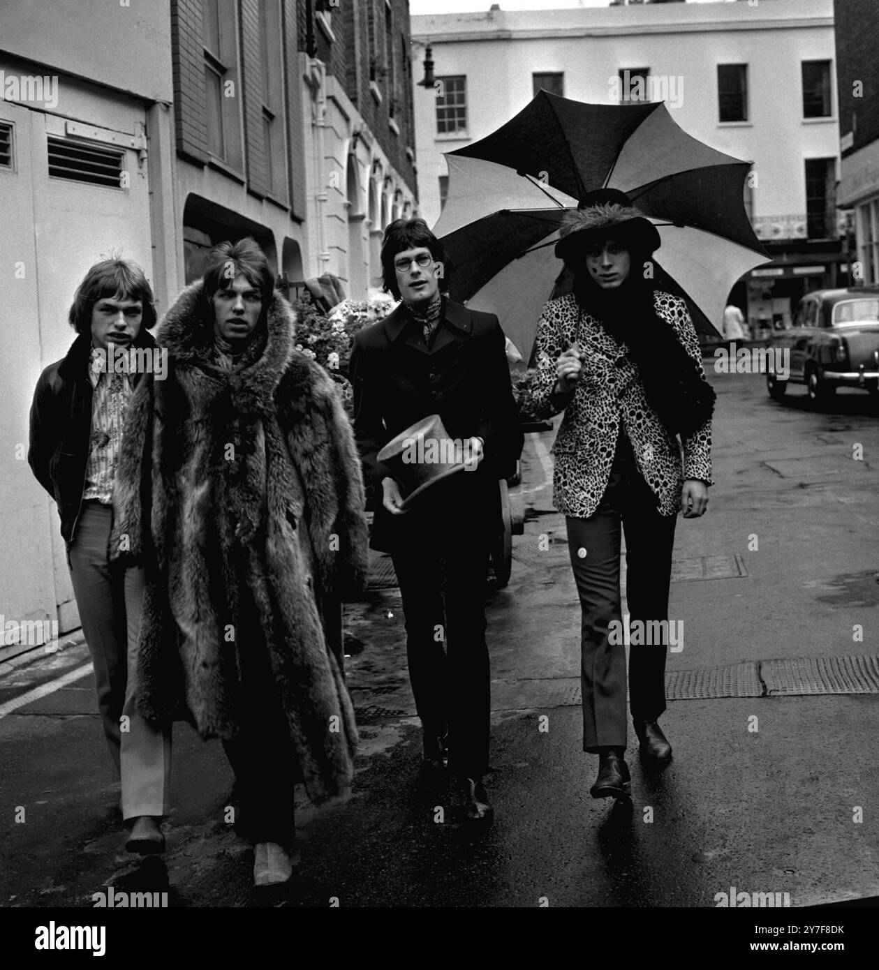 Pop Group called Tomorrow (left and Right) Steve Howe ,Junior, Keith ...