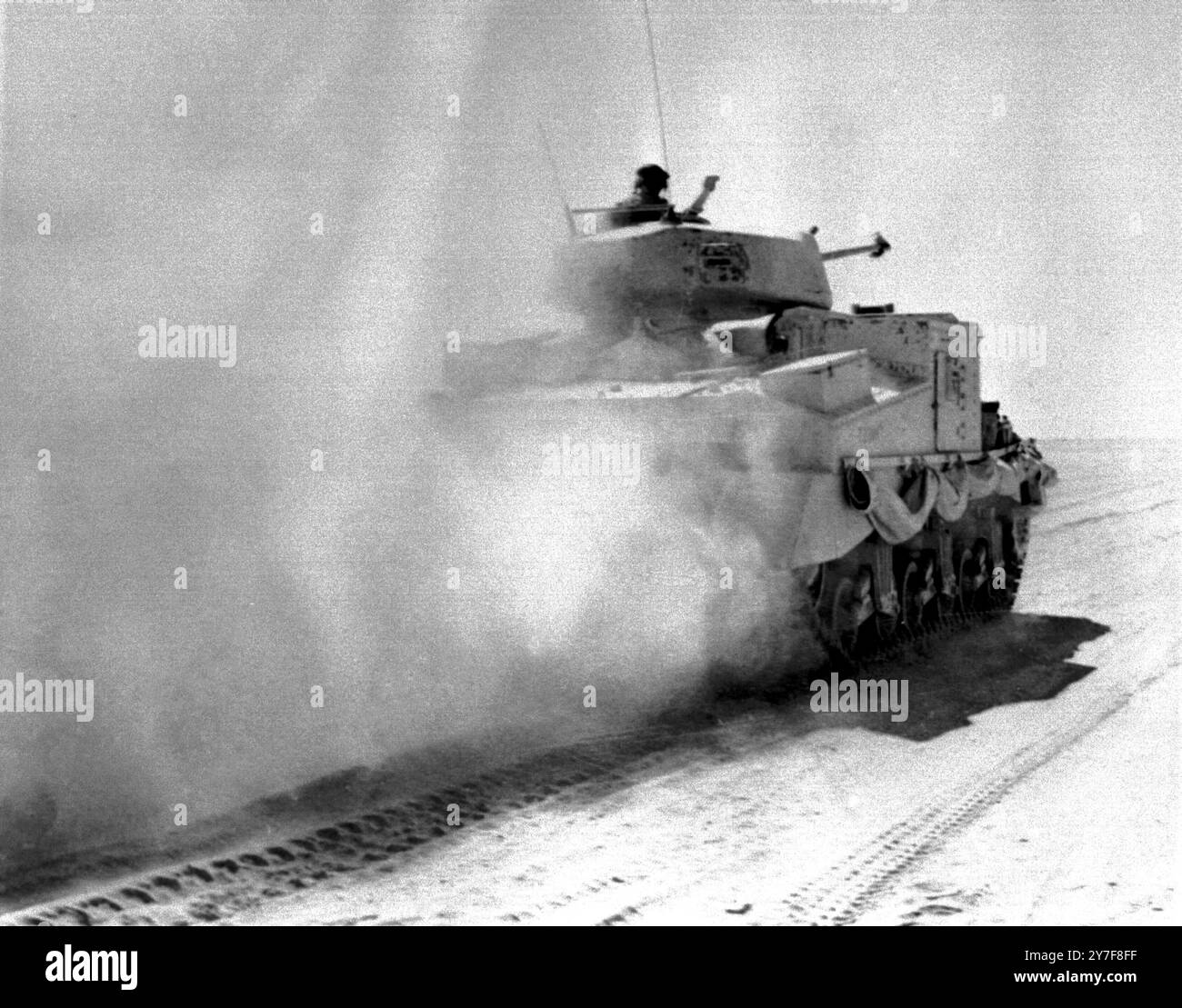 British troops advance during the battle of El Alamein. WWII - 1942 ...