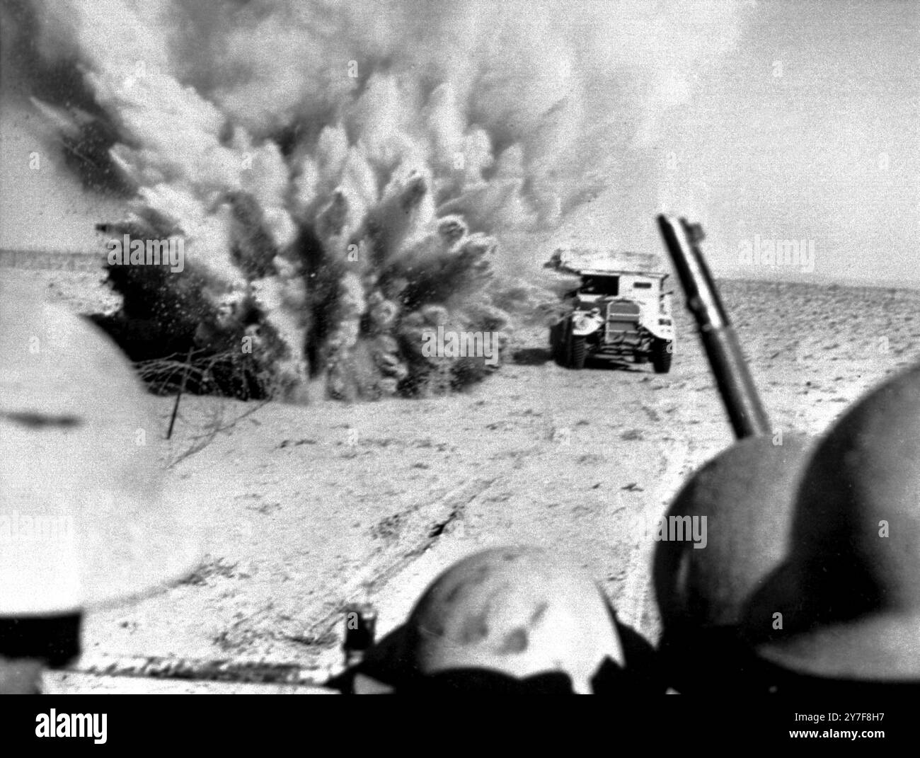 British troops in action during the battle of El Alamein. WWII - 1942 ...