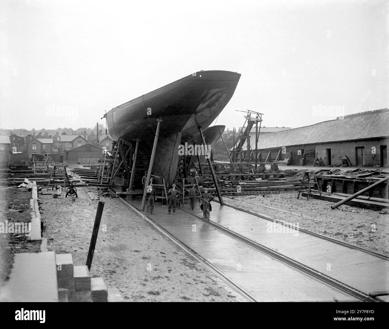 Cowes dock hi-res stock photography and images - Alamy