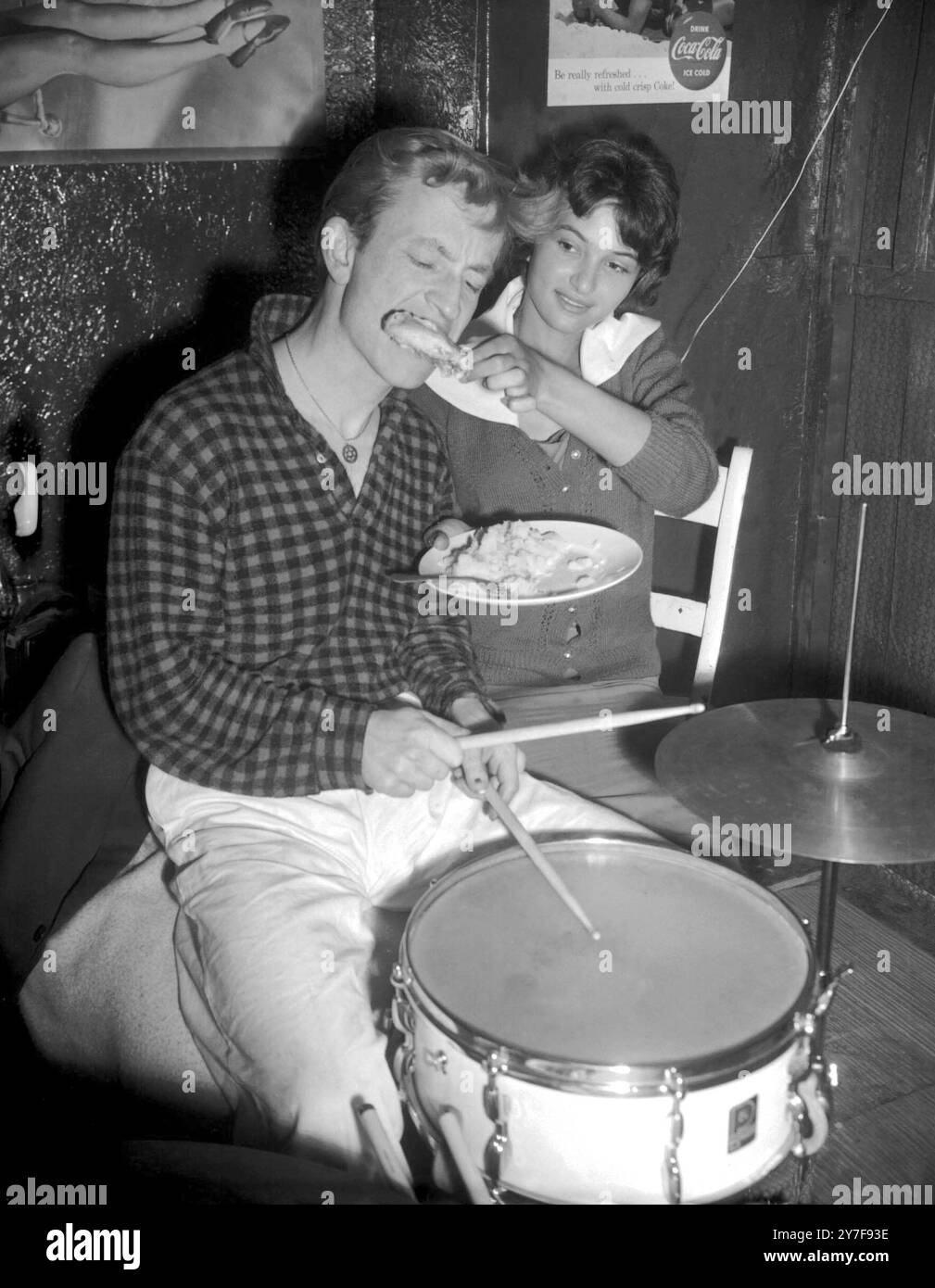 Southampton, Hants: A bite to eat is fed to show business singer and ...