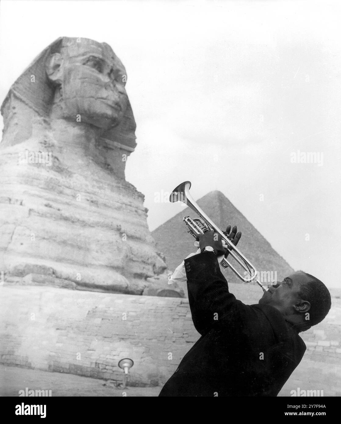 Louis Armstrong plays a trumpet in Egypt January 1961 Stock Photo - Alamy