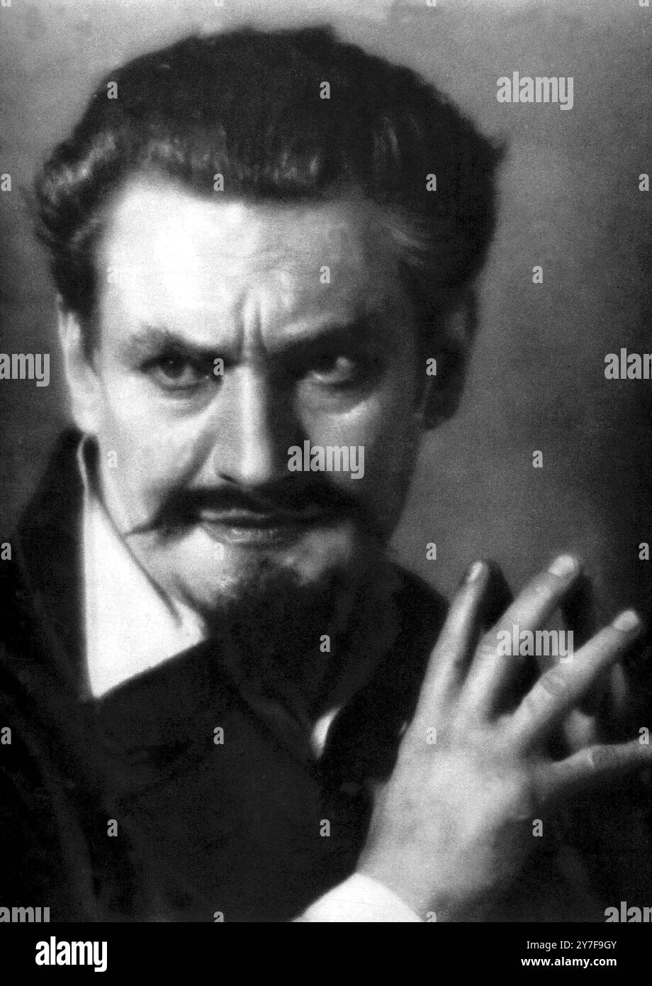 Mr Henry Ainley as Charles Strickland in "The Moon and Sixpence" at the ...