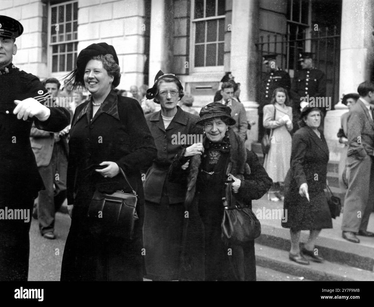 Haigh Pleads Insanity ...Seen here during a recess in the trial of John ...