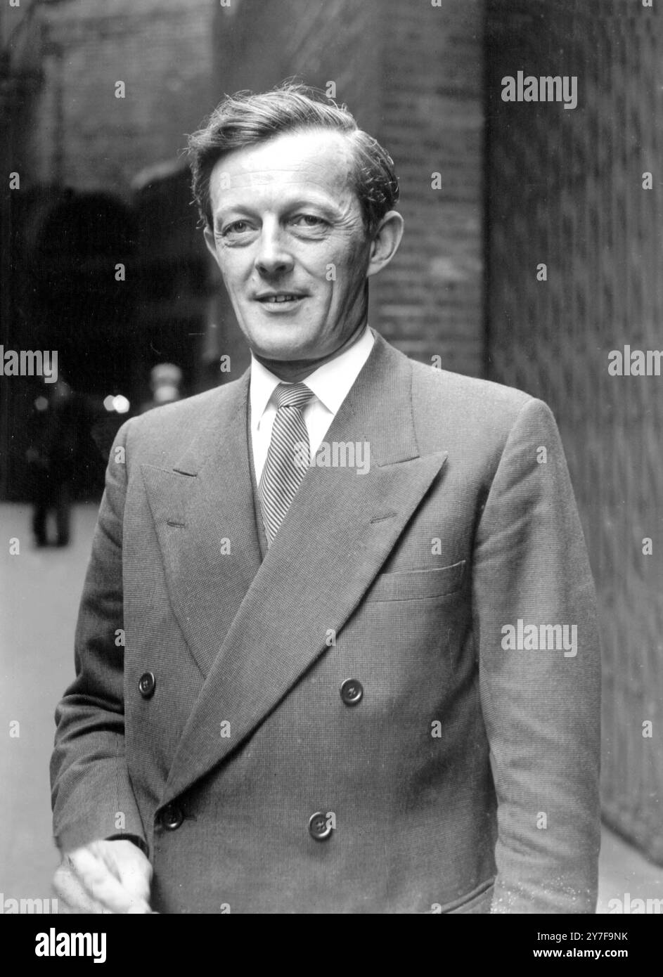 Christie Trial Continues ..... 24th June 1953 Photo Shows: Dr J A ...