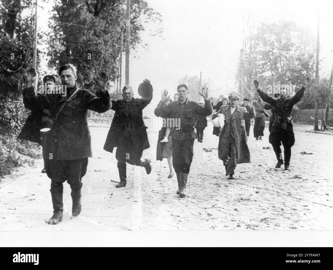 Soviet prisoners of war forced to surrounder after the Germans had ...