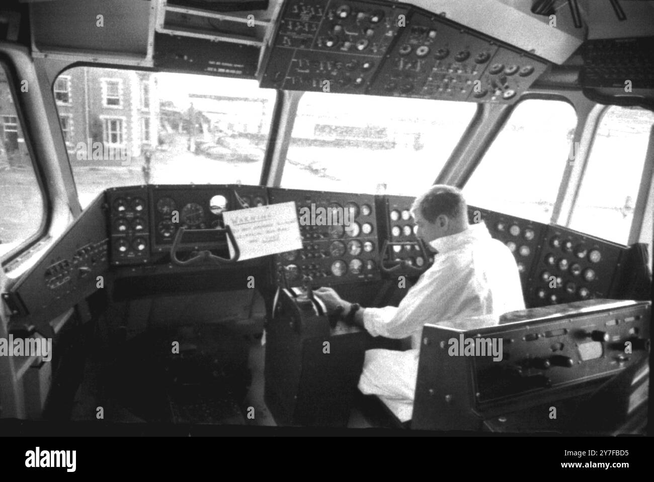 A view of the cockpit of the new giant SRN4 hovercraft - four times ...
