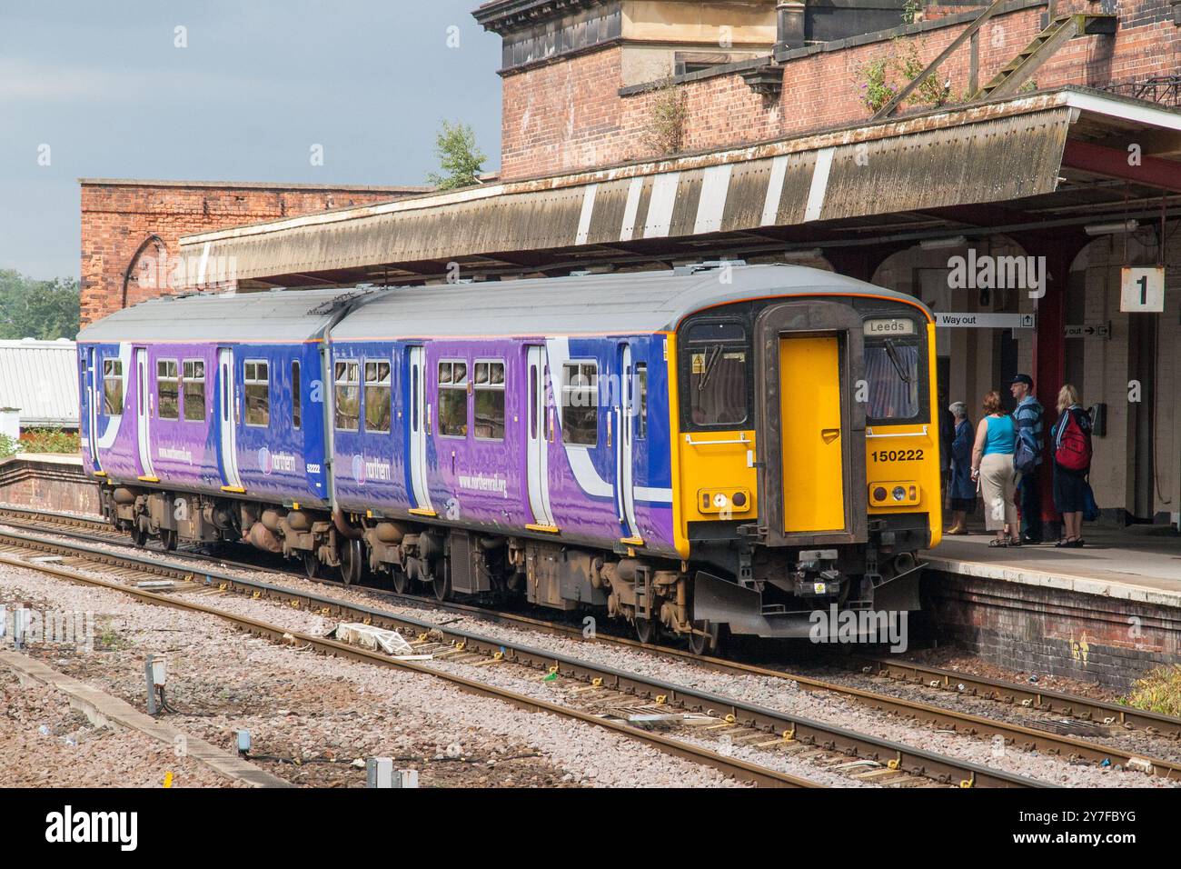 Class 150 diesel unit hi-res stock photography and images - Alamy