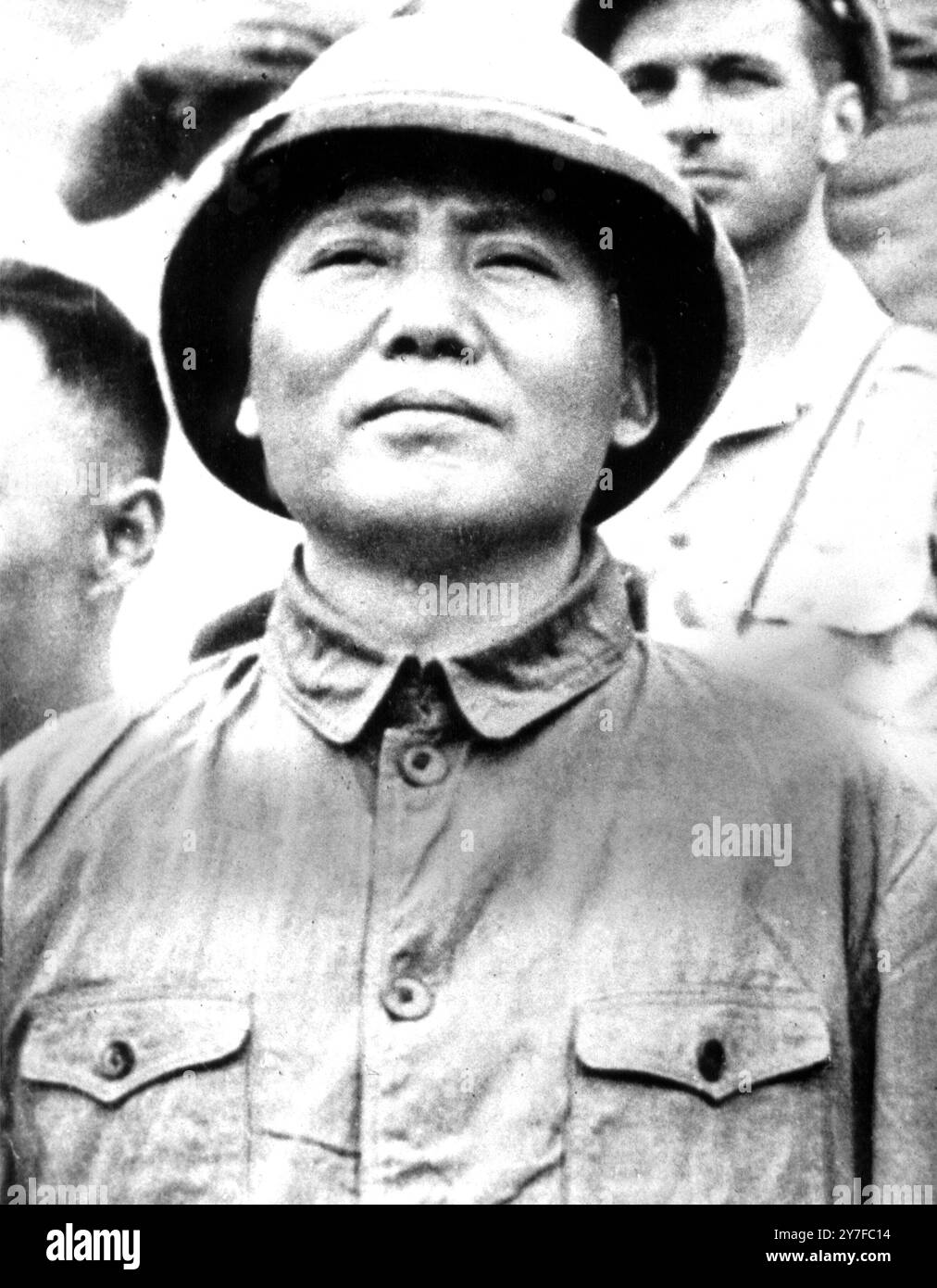 Chinese Communist leader Mao Tse-tung arrives at Chungking to meet ...