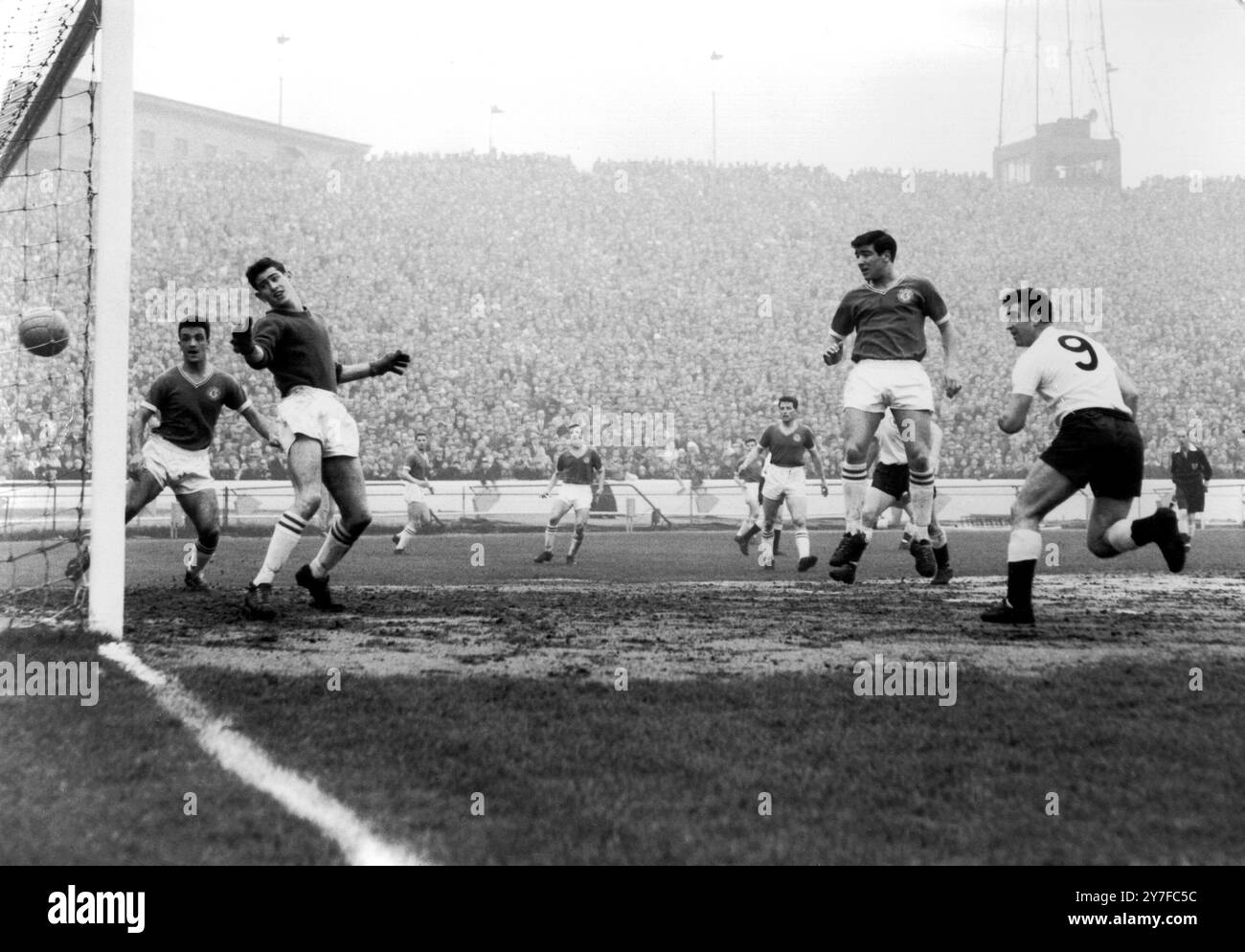 Extreme look Black and White Stock Photos & Images - Alamy