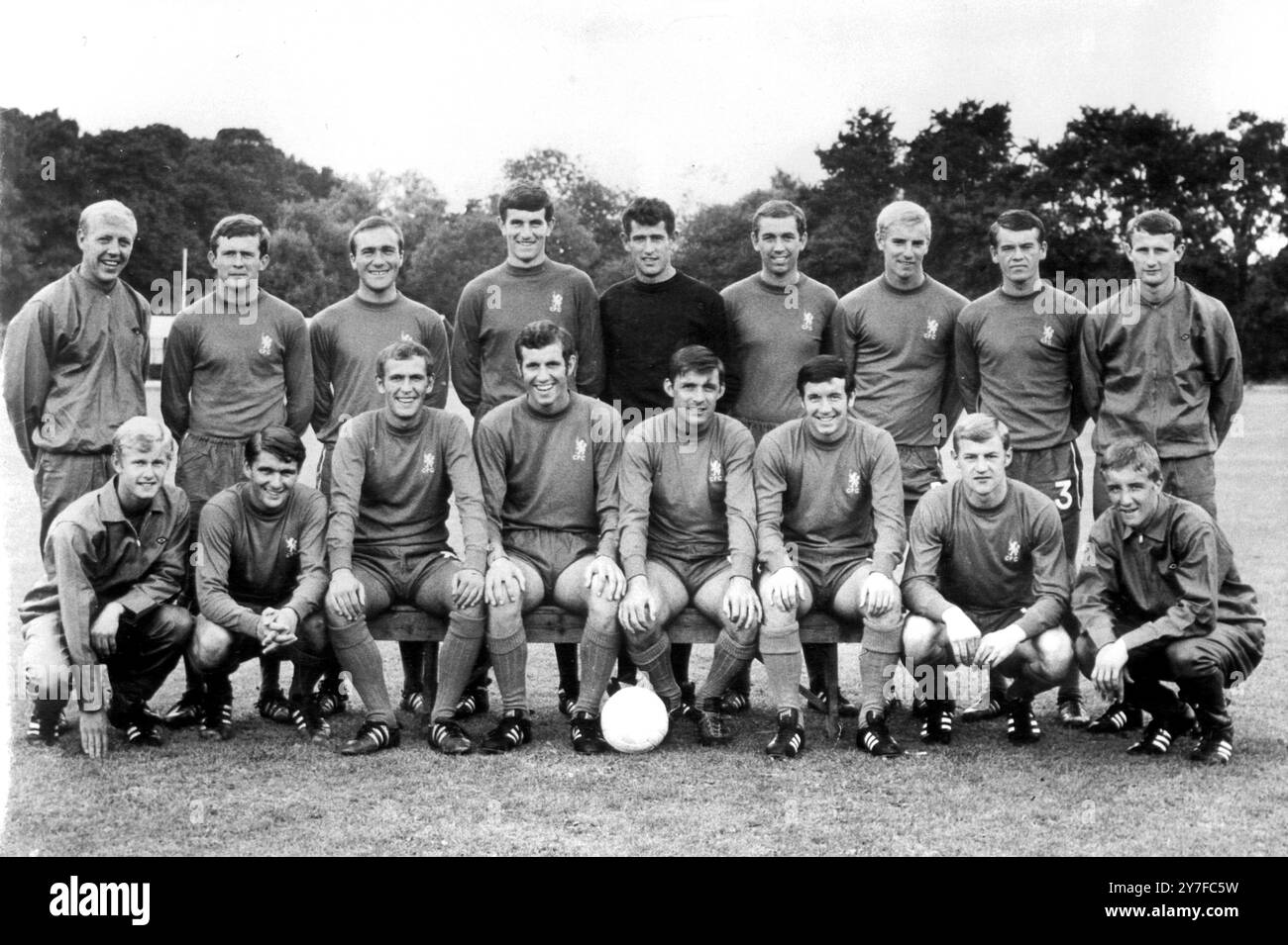 Chelsea Football Team Back Row left to right: Ken Shellito, John ...