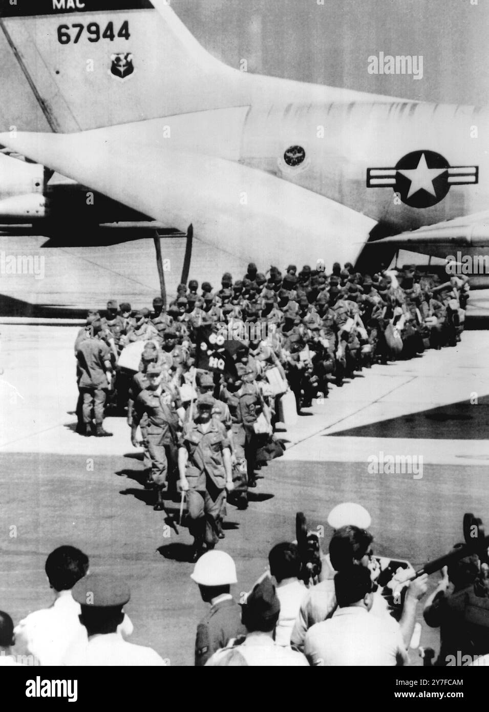 The first planeload of the 25,000 - man force of American Troops being ...