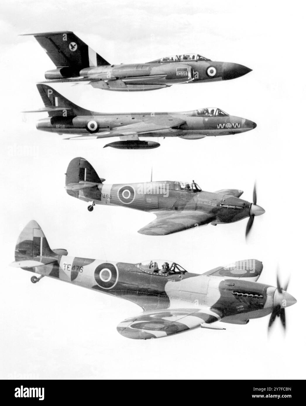 Tra aviation planes hi-res stock photography and images - Alamy