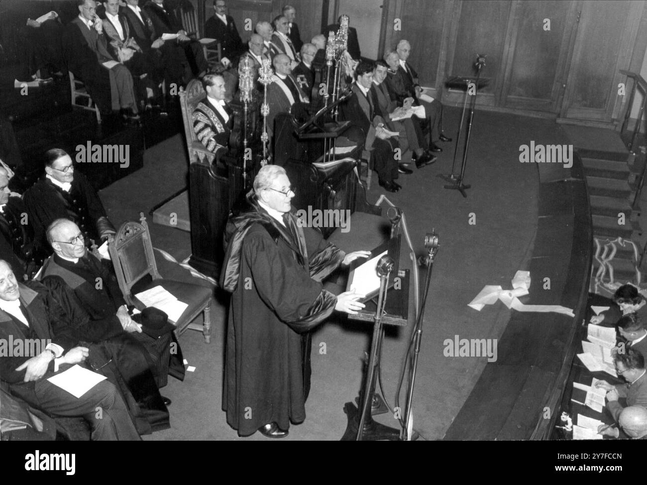 The Earl of Crawford and Balcarres making his rectorial address after ...